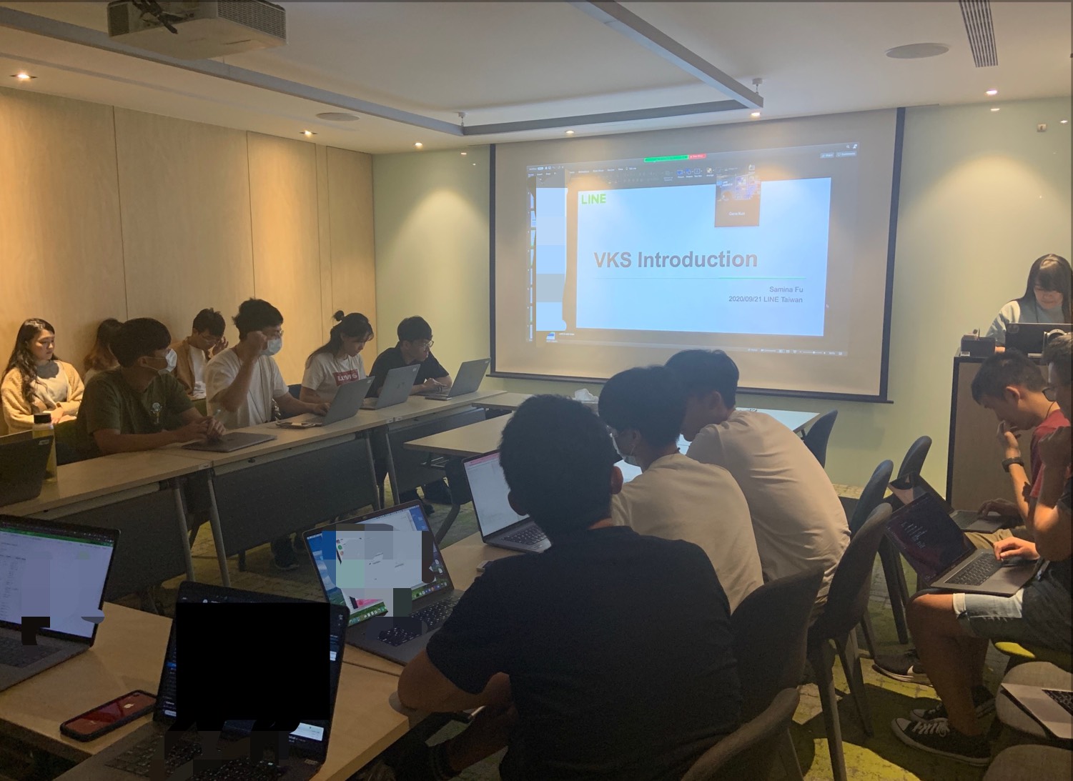 Life in LINE - 你不知道的 LINE TECH FRESH 實習日常