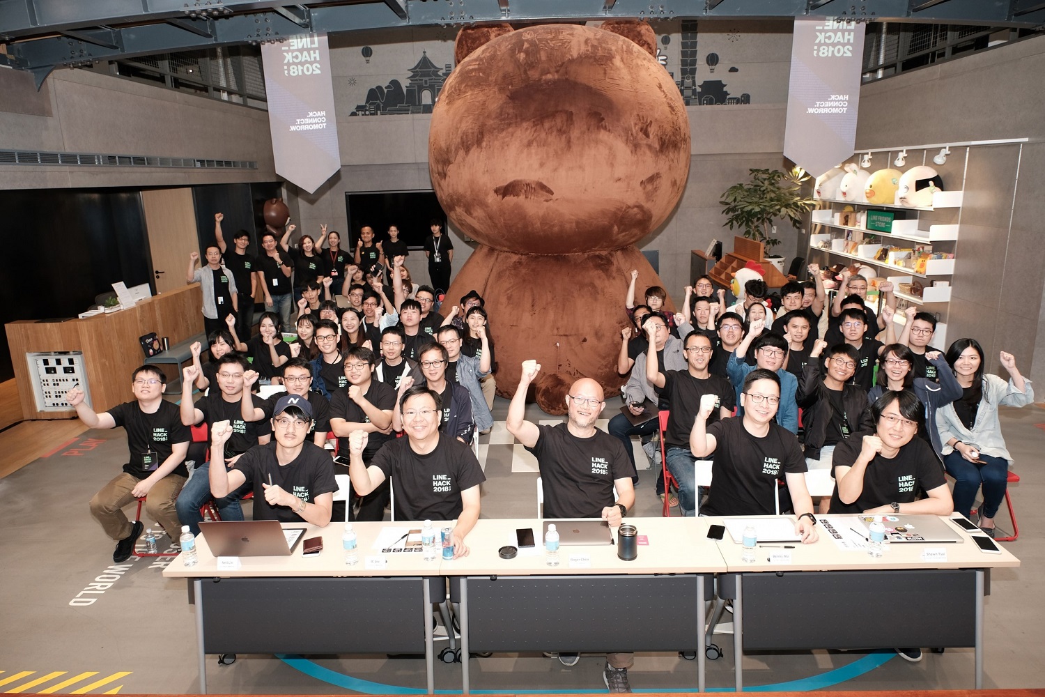 【LINE HACK 2018】LINE在台首屆駭客松由「IQ智能戰隊」奪冠 下一站前進日本 | LINE Corporation | 新聞