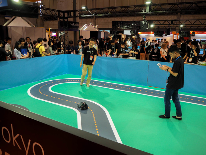 180分待ち！ AIロボットカー競技「DeepRacerリーグ」日本初開催、これは面白い【AWS Summit Tokyo 2019 ...