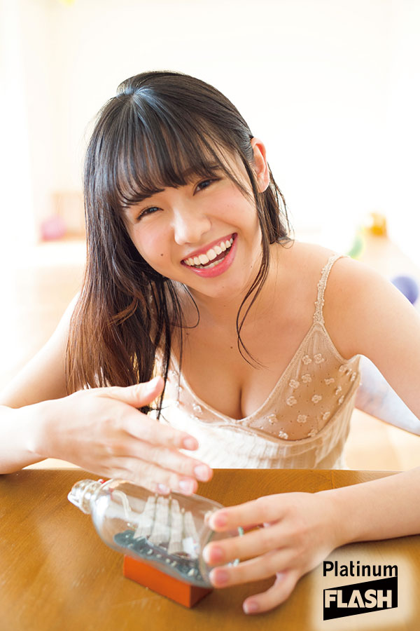 SKE48 佐藤佳穂「恋咲く化学反応式」（SmartFLASH）