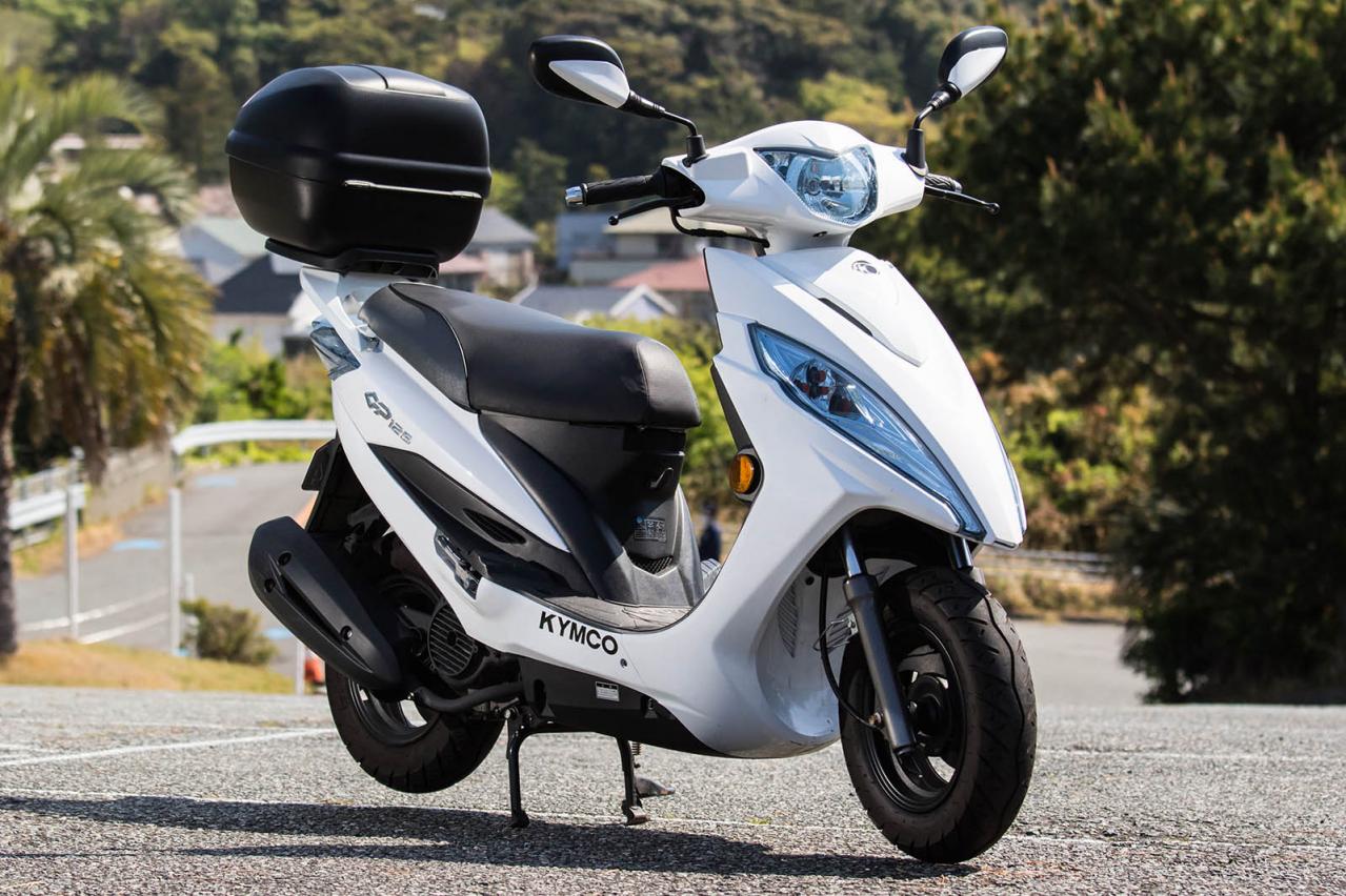税込20万以下の125ccスクーター、実用装備もバッチリです！｜キムコ・GP125i VCBS【JAIA輸入車試乗会①】（MotorFan[モーターファン]）