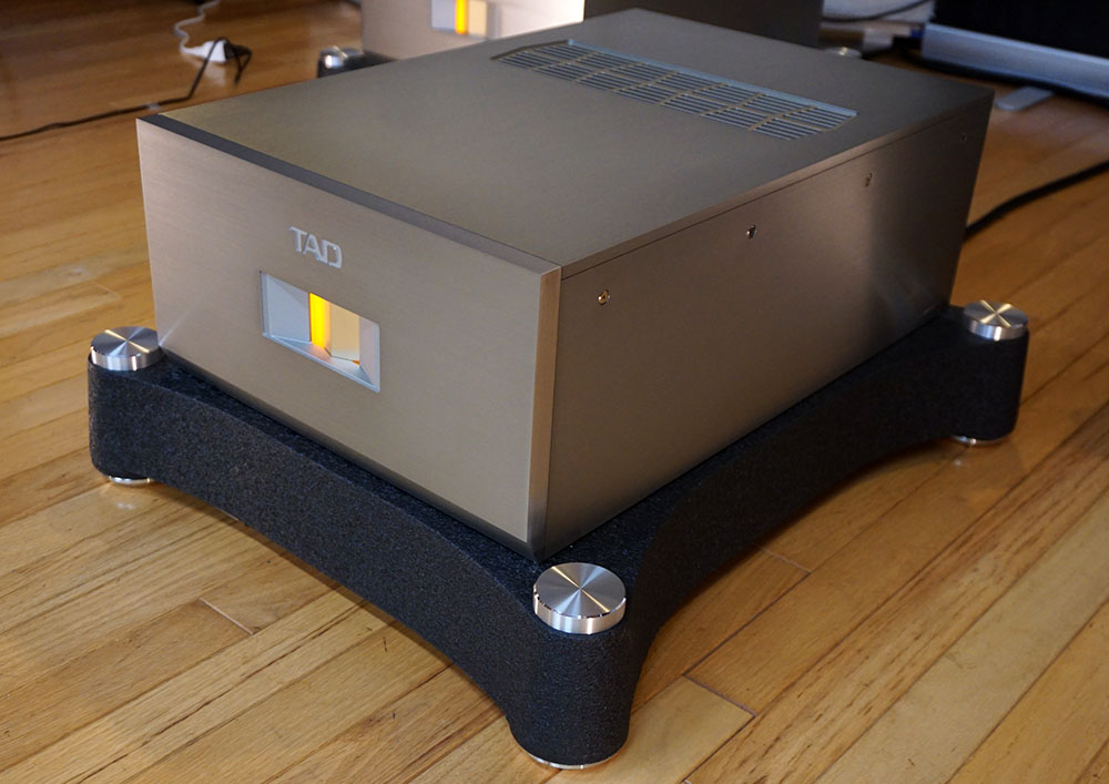 TAD、Referenceシリーズに、4年ぶりにパワーアンプが追加された（Stereo Sound ONLINE）